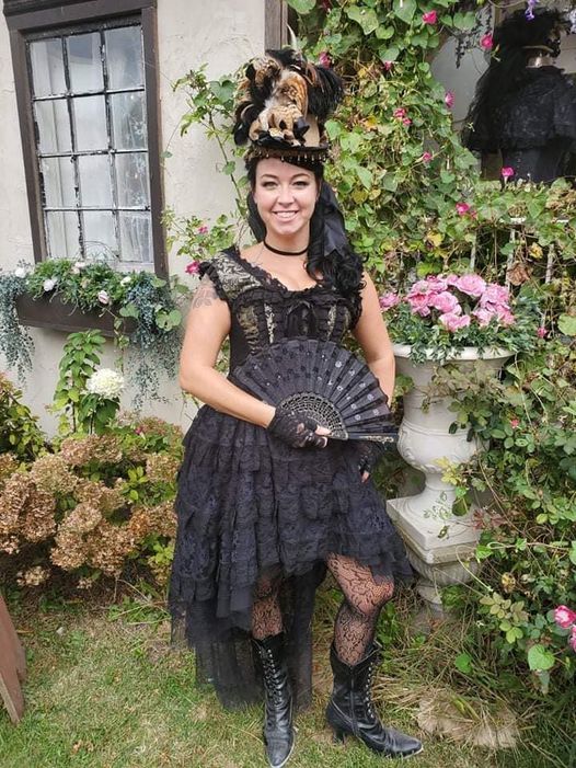 Elizabeth Riding Hats - The Gilded Lily