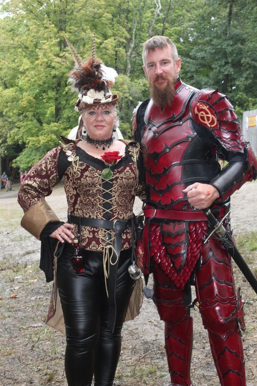 Elizabeth Riding Hats - The Gilded Lily